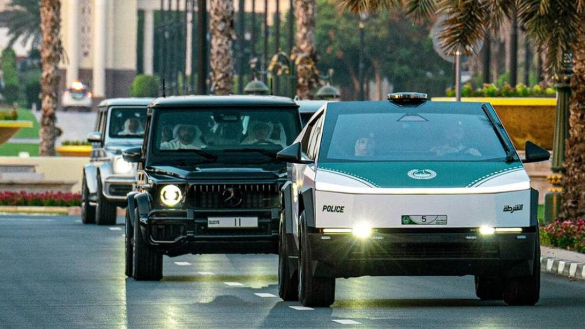 Dubai Police Add Futuristic Tesla Cybertruck to Their Fleet - Dubai ...